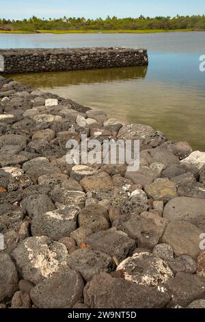 Kaloko Fishpond with wall, Ala Kahakai National Historic Trail, Kaloko ...