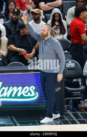 Memphis Grizzlies head coach Taylor Jenkins during the first half of an ...