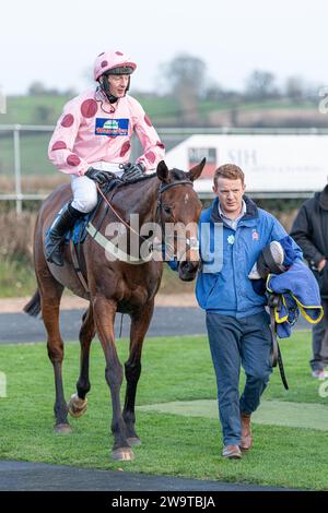 Just go for it, ridden by James Best and trained by Mitchell Hunt ...