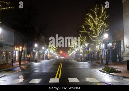 Christmas decorations on broad street in Red Bank, NJ, USA at night ...