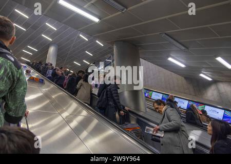 crowded escalator, London Underground, England, UK Stock Photo - Alamy