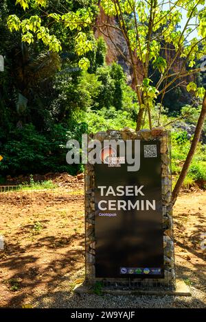 The entrance sign to Taman Tasik Cermin, the Mirror Lake at Ipoh, Perak ...
