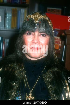 Anne Rice signing her new book "The Vampire Armand" at Barnes & Noble ...