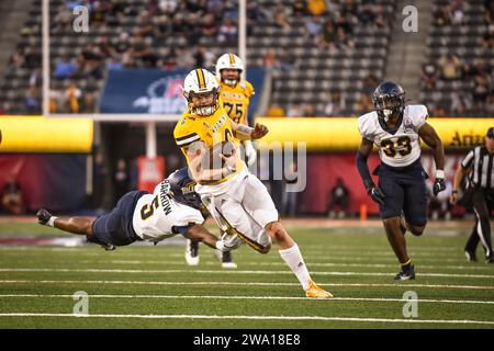 Wyoming quarterback Andrew Peasley (6) in the first half of an NCAA ...