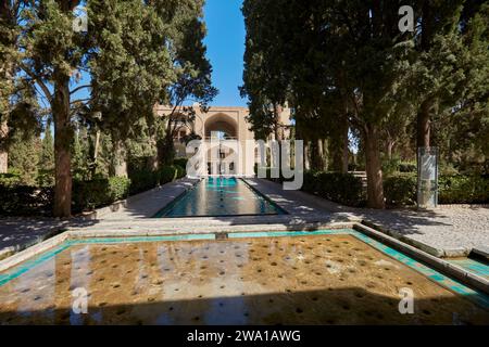 Cheshme Joosh (Springing Water), pool with 160 holes in the bottom ...