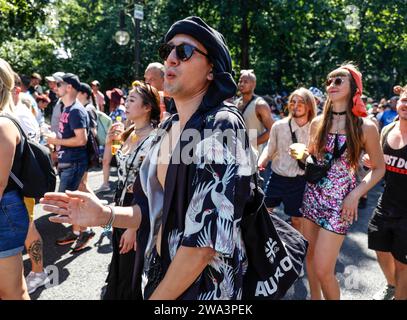 Techno fans celebrate in Berlin Rave the Planet, Berlin, 08.07.2023 ...