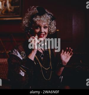 Dinner zu Viert, ZDF Fernsehfilm, Deutschland, 1990, Szene: Volker ...