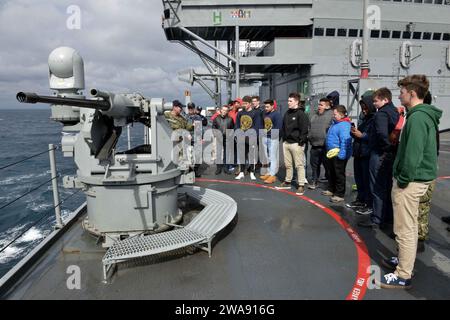 Gunner’s Mate 1st Class Adrian Rodziewicz fires an M203 grenade ...
