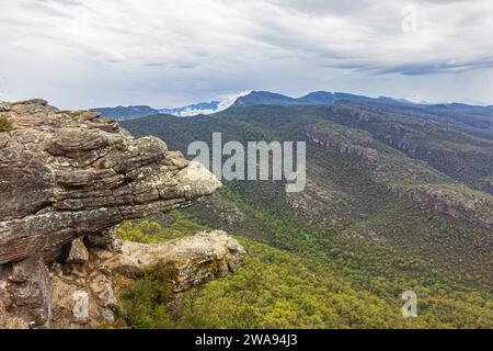 The Balconies lookout in the Grampians National Park, Victoria ...