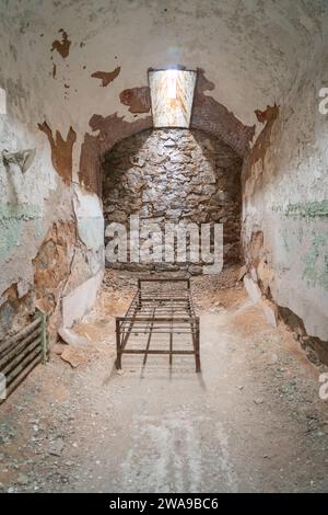 Al Capone's cell at Eastern State Penitentiary, Prison in Philadelphia ...
