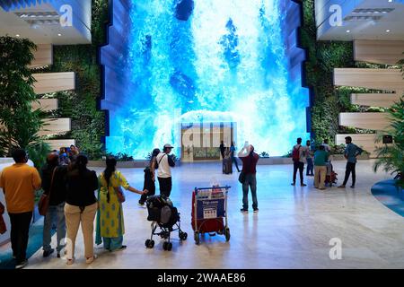 SINGAPORE - NOVEMBER 06, 2023: The Wonderfall in Singapore Changi ...