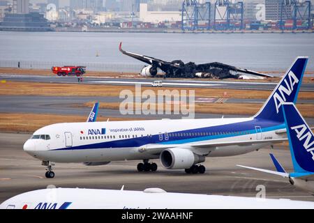 Beim Zusammenstoß eines Airbus A350 von Japan Airlines und einer ...