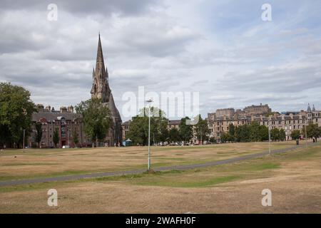Views of buildings of Edinburgh over Bruntsfield Links park in Scotland ...