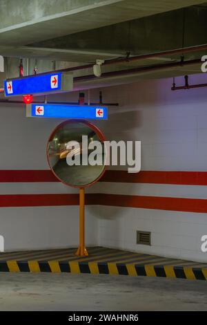 A round Parking Garage Building from the Top Stock Photo - Alamy