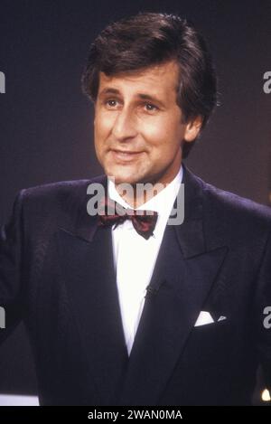 Enrico de Paruta TV-Moderator 10/86 scha Enrico de Paruta im Oktober ...
