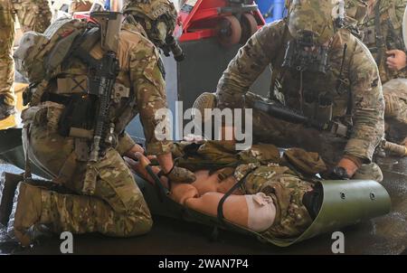 West Coast-based Naval Special Warfare (NSW) operators conduct ...