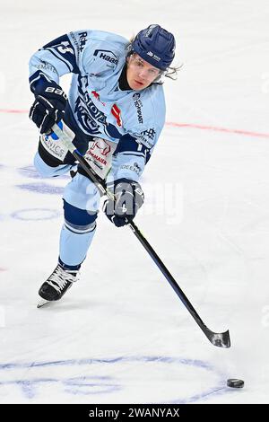 Mario Zimmermann (Straubing Tigers #13), cutout, portrait / portrait ...