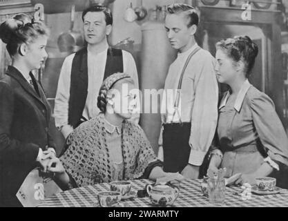 I REMEMBER MAMA, Philip Dorn, Barbara Bel Geddes, Steve Brown, Irene ...