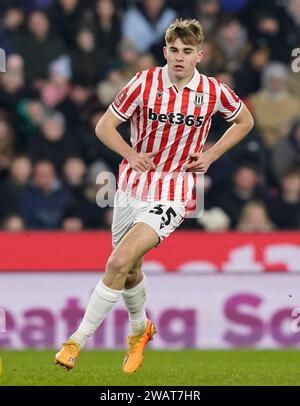 Stoke, UK. 6th Jan, 2024. Steven Schumacher manager of Stoke City ...