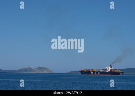 The large containers leave the port of Vigo daily loaded with many ...