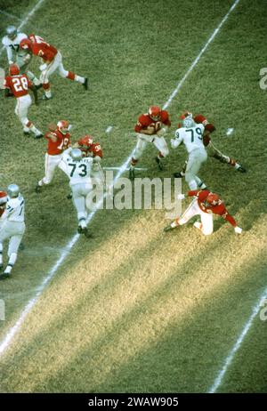 DALLAS, TX - NOVEMBER 12: Quaterback Cotton Davidson #19 of the Dallas ...