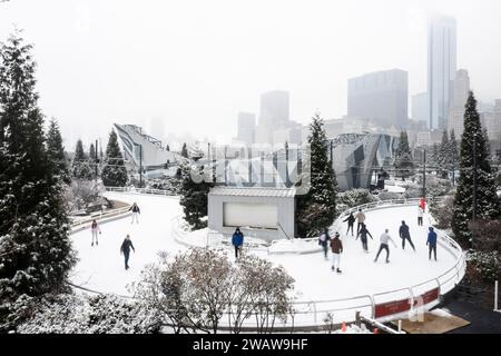 Ice skating ribbon. Maggie Daley Park, Chicago, Illinois Stock Photo ...