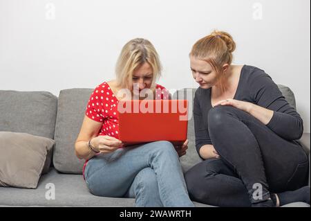 Digital marketing. Surfing internet. Buy online. Project manager ...