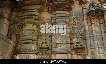 Beautiful Carvings on the Ancient Shree Tarakeshwara Swamy Temple, 12th ...