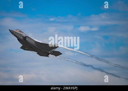 Point Mugu, United States. 16 August, 2023. A U.S Navy F-35C Lightning ...