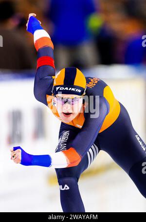 HEERENVEEN - Isabel Grevelt in action on the 1000 meters during the ...