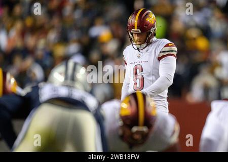 Washington Commanders place kicker Joey Slye kicks a field goal during ...