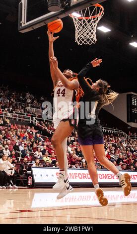 Stanford forward Kiki Iriafen (44) shoots over Oregon's Sarah Rambus ...