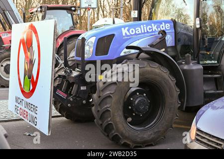 Berlin, Deutschland 08. Januar 2024: Bauernproteste in Berlin - Januar ...
