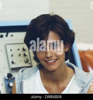 COURTENEY COX, MISFITS OF SCIENCE, 1985 Stock Photo - Alamy