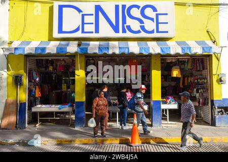 Storefront, Downtown Merida, Mexico Stock Photo - Alamy