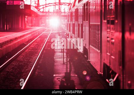 Themenfoto Bahnstreik Leerer Bahnsteig am Hauptbahnhof Muenchen ...
