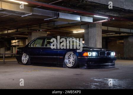 Modified E38 BMW 7 Series, lowered on air bag adjustable height ...