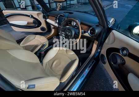 Modified and air bagged R53 Mini Cooper S Stock Photo - Alamy