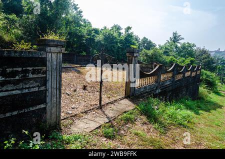 Security breach by cutting the gate grill - lock intact Stock Photo - Alamy