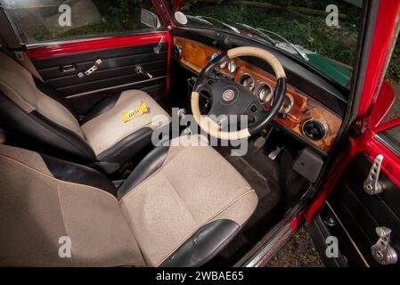 the classic Mini driven by Richarf Hammond on the Top Gear India ...