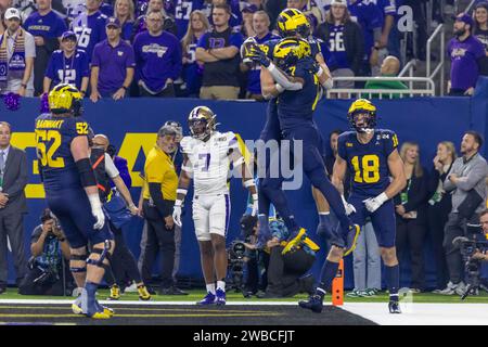 Michigan running back Donovan Edwards runs for a touchdown against ...
