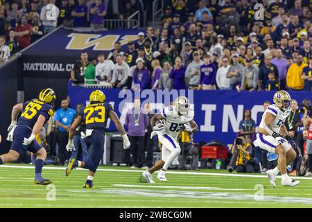 Washington tight end Devin Culp (83) misses the catch against Texas ...