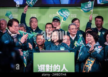 Keelung, Taiwan. 08th Jan, 2024. Supporters wave flags during the ...