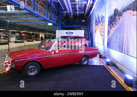 altes Logo, Schriftzug mit Wappen von Köln des Autohersteller FORD an ...