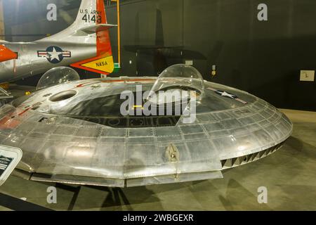 Avro Canada VZ-9AV Avrocar. The round shape gave it the appearance of a ...