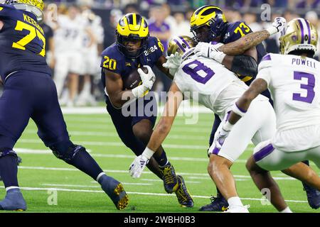 Michigan Wolverines running back Kalel Mullings (20) carries the ball ...