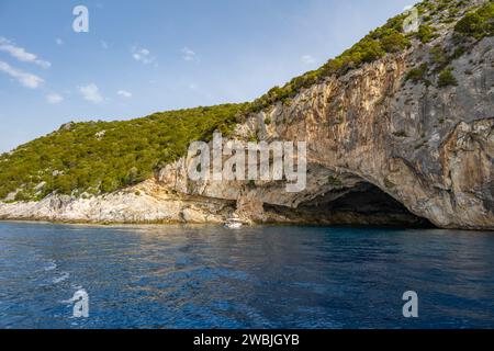 Meganisi Papanikolis Sea Cave Stock Photo - Alamy