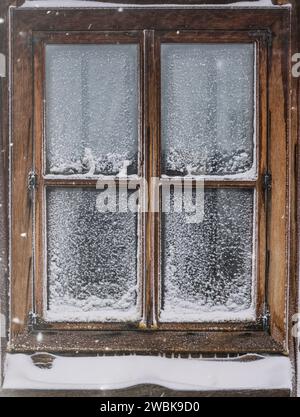 Close Up of Window With Snow Flakes close up Stock Photo - Alamy