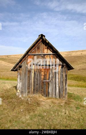 rustic shack in rural Zlatibor, Serbia Stock Photo - Alamy