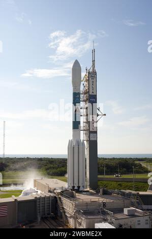 The GRAIL spacecraft is launched from Cape Canaveral to study the Moon ...